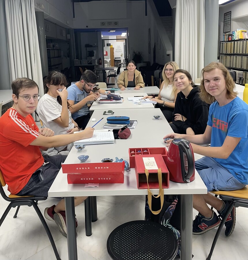 Chinese tea tradition - Language Centre of the Technical University of ...